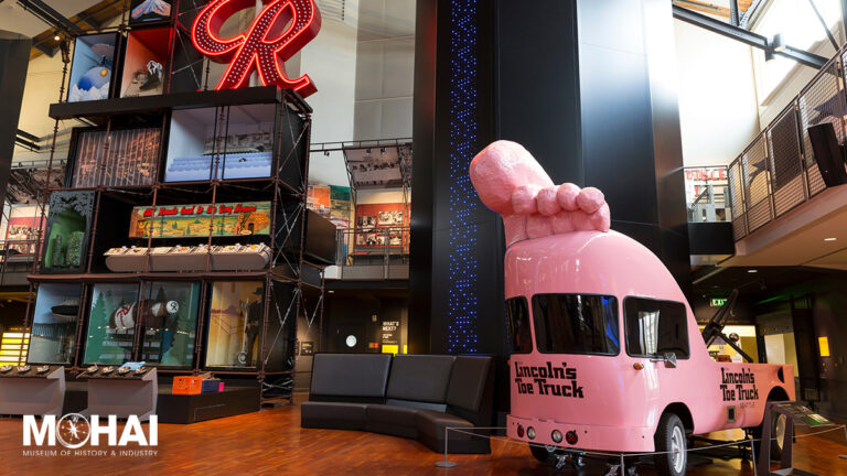 HOME - Seattle Museum Month